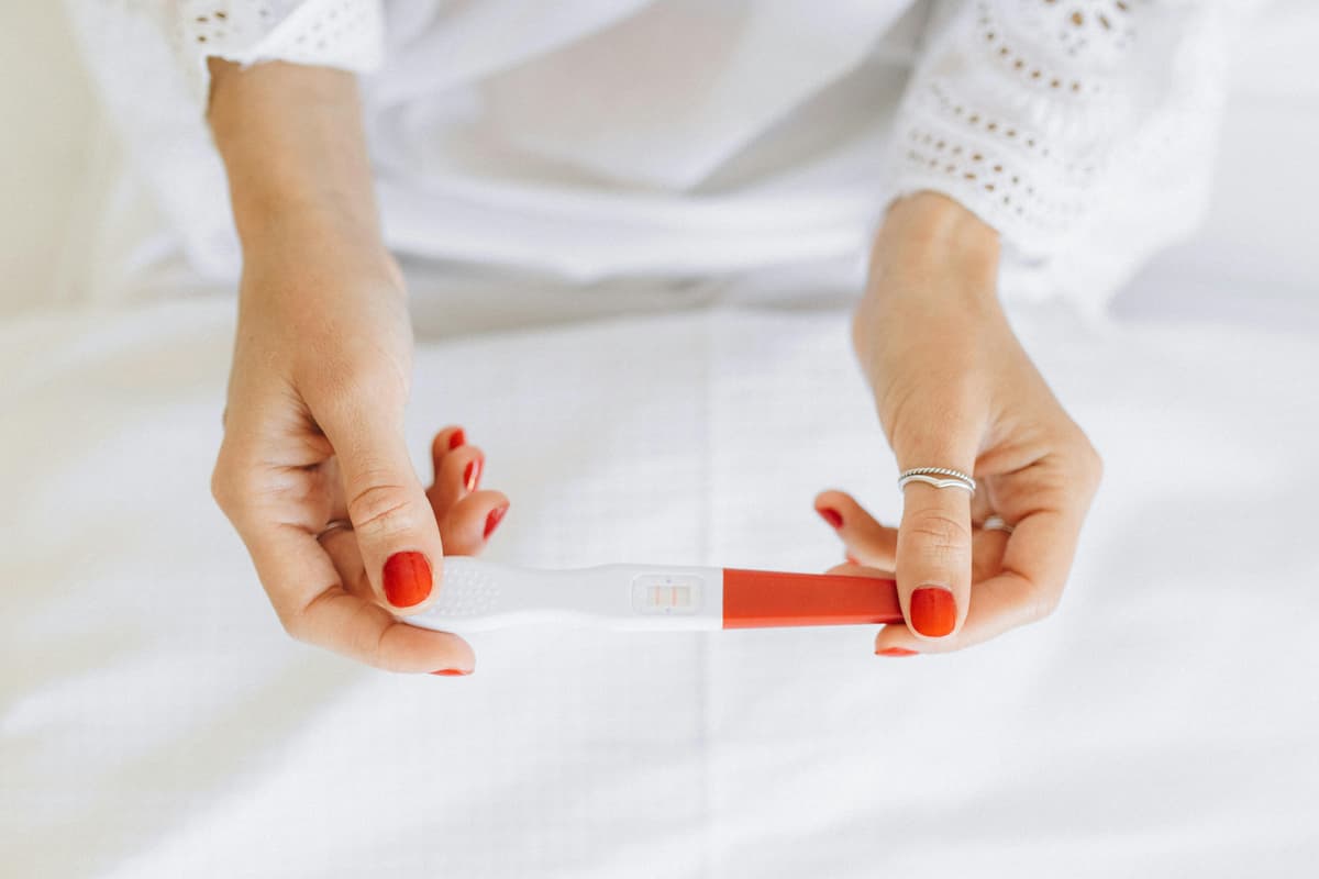 Evaporation Line vs Positive Pregnancy Test: How to Tell the Difference ...